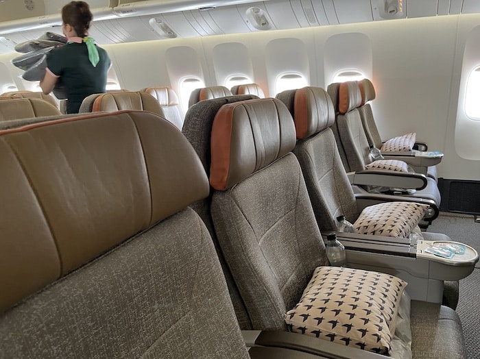 Airline review: EVA Air Premium Economy, LHR-BKK - | 101 Holidays blog