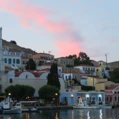 Hottest Greek islands in August - Weather info | 101 Holidays