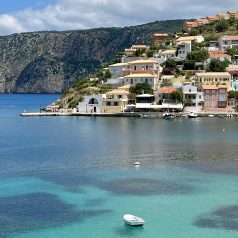 Hottest Greek islands in September - Weather info | 101 Holidays